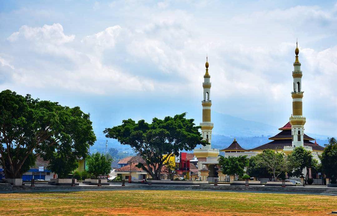 TRAVEL SEMARANG TEMANGGUNG Door to Door 180 /Orang